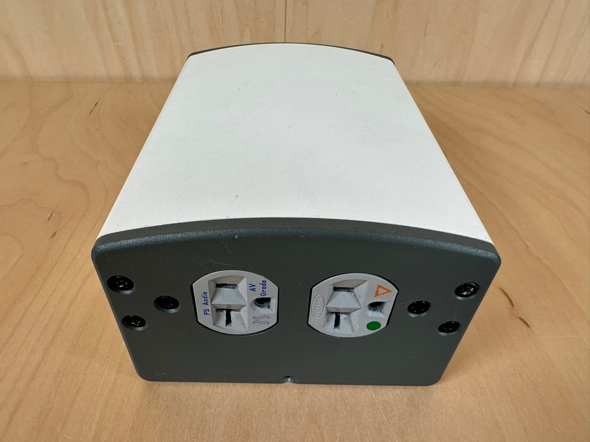 PS Audio Ultimate Outlet High Current 20 Amp Version – Record Mart HiFi
