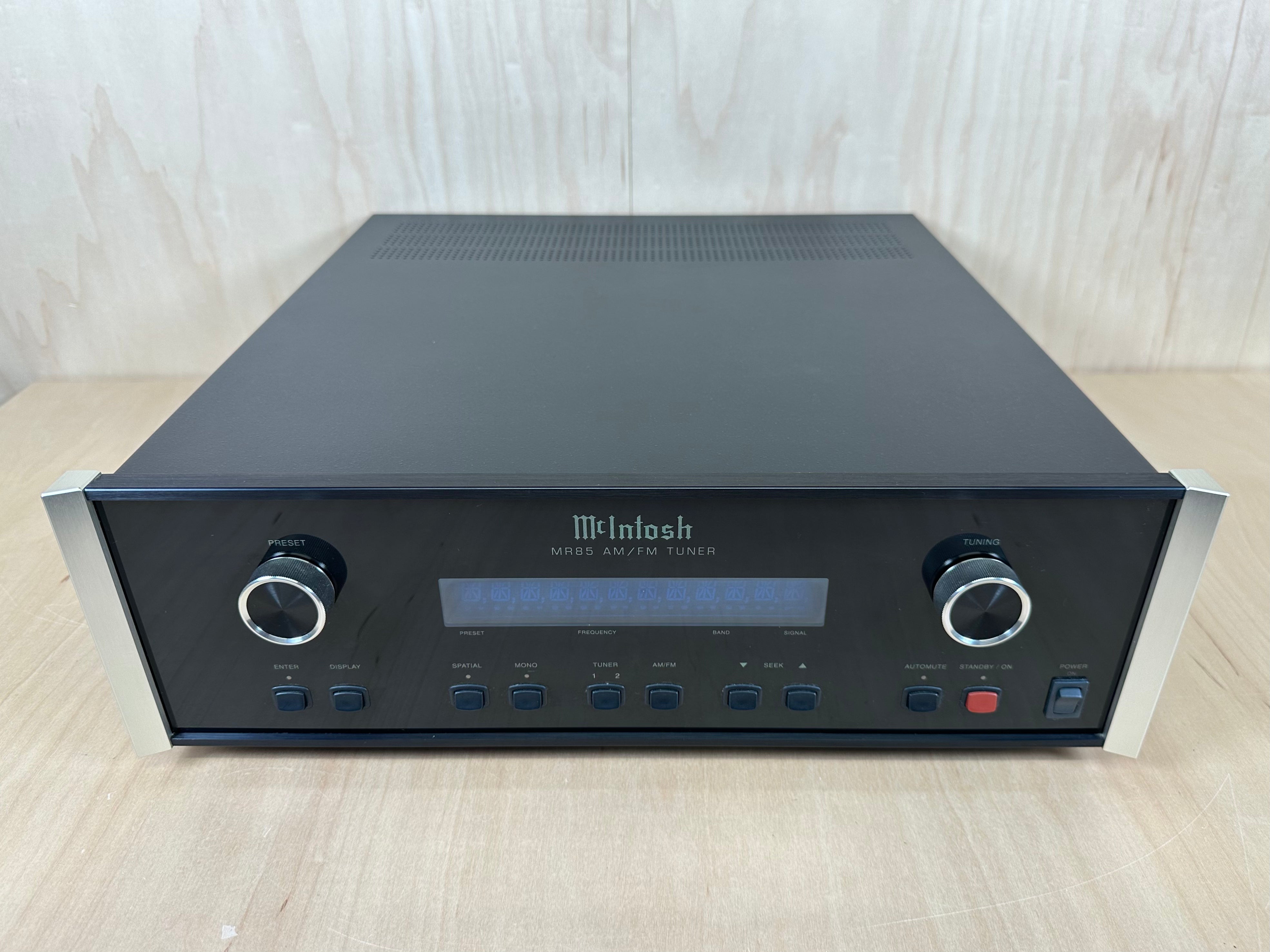 Mcintosh MR85 AM/FM Tuner w/New Factory Box – Record Mart HiFi
