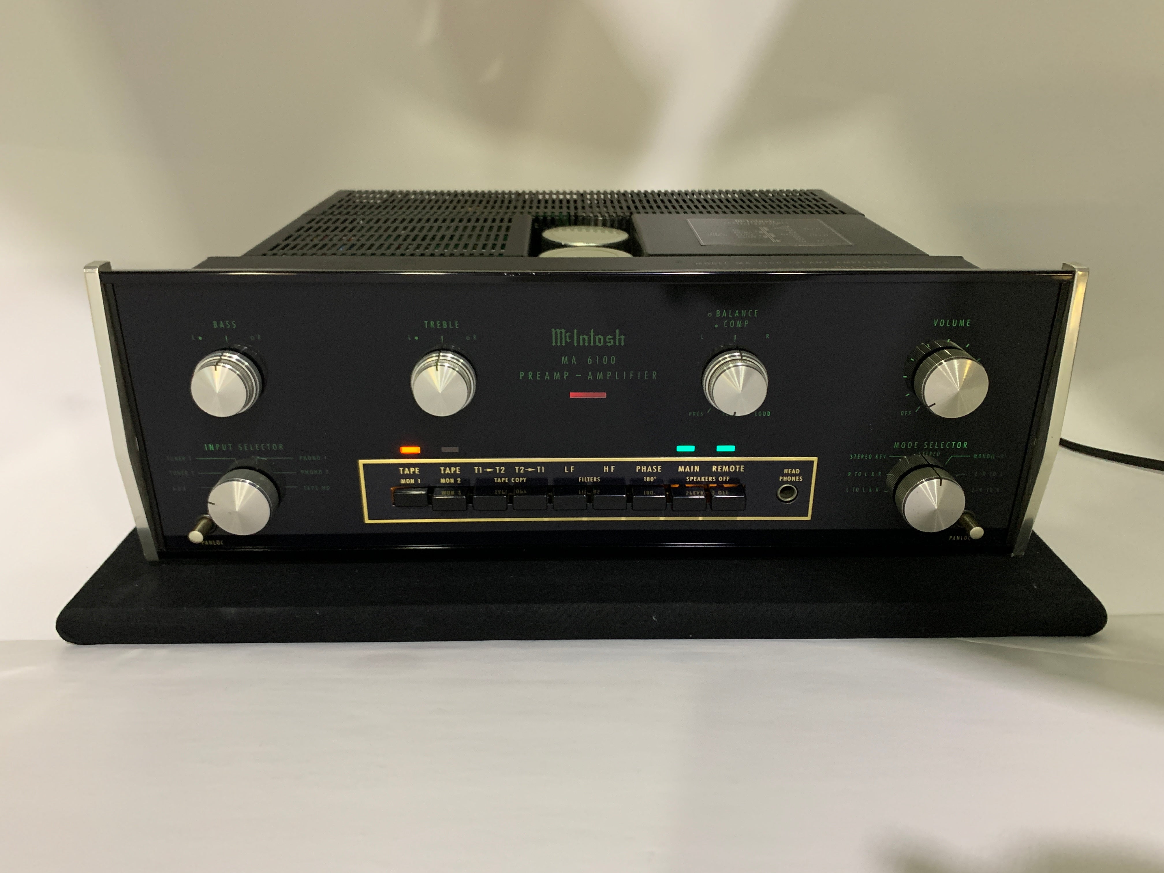 MCINTOSH MA 6100 70W Integrated PreAmp/Amplifier – Record Mart HiFi